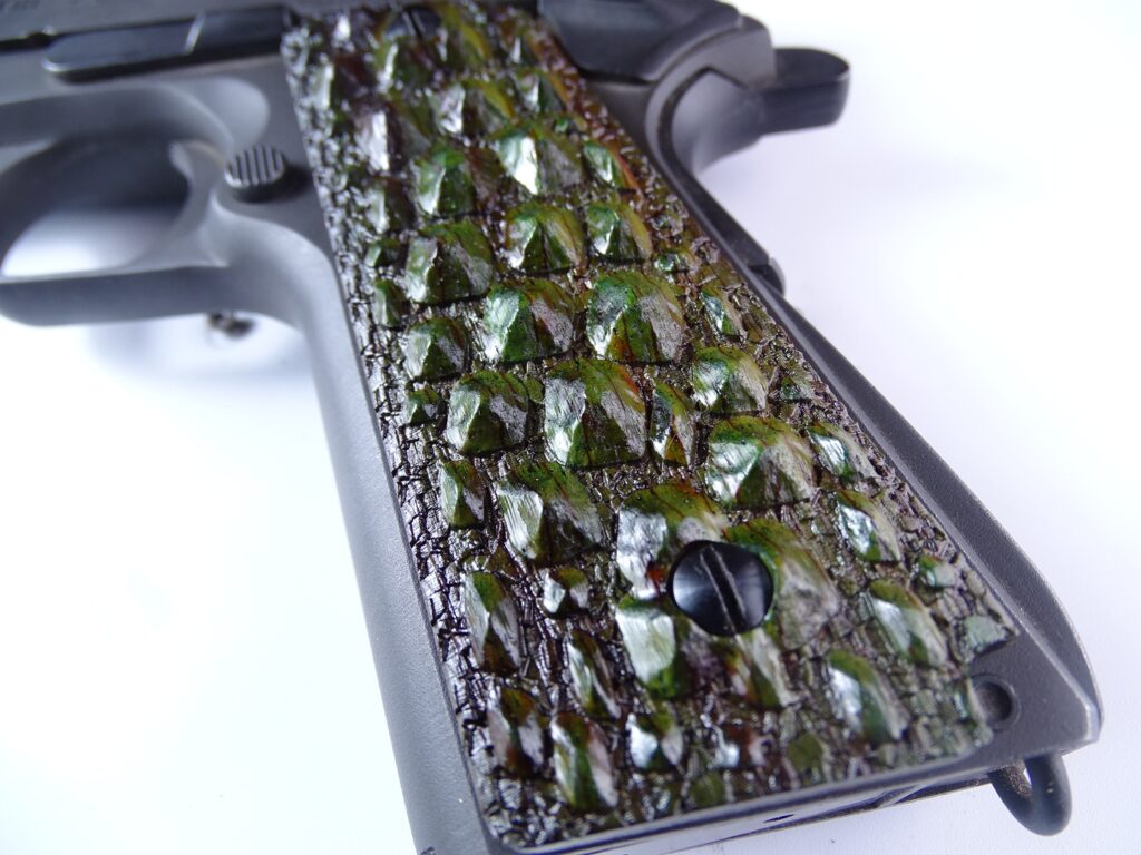 1911 Gator Grips in Lignum Vitae – House of Grips